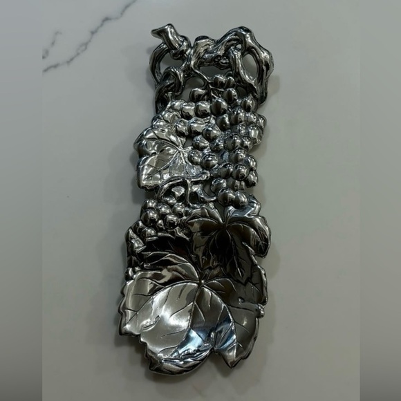 Arthur Court | Kitchen | Arthur Court Grape Pattern Spoon Rest Silver ...